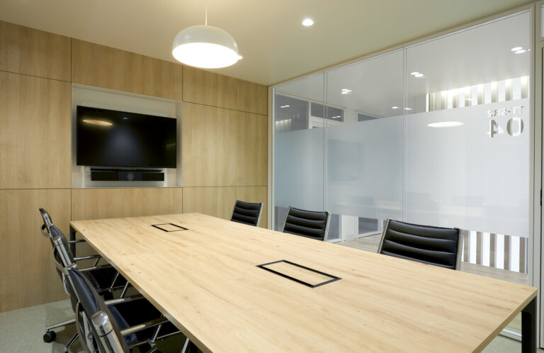 ADIENT OFFICES - DOX合同会社｜東京都港区のインテリアデザイン事務所